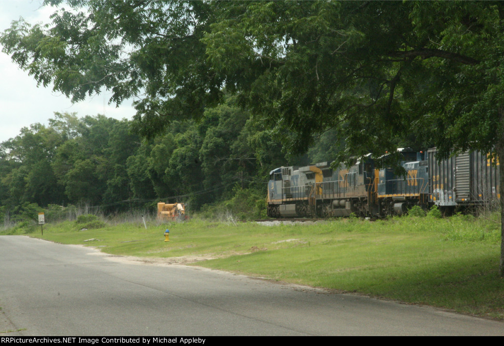 Q602-01 CSXT engine 478 got a restricting SE Tallahassee..main to runner north out